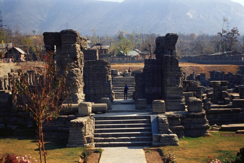 Top 10 Best Places to Visit in Pahalgam for Kashmir Trip