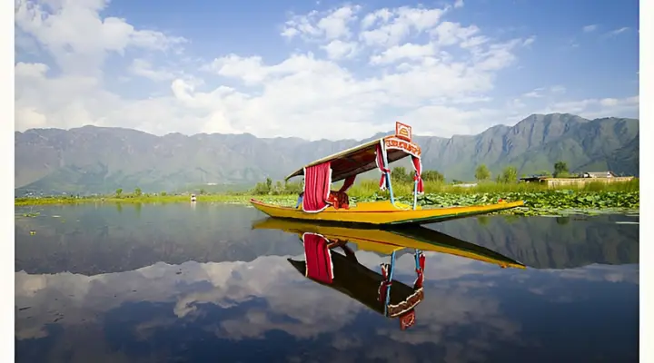 Top 6 Places to Visit in Srinagar with Timing & Travel Tips