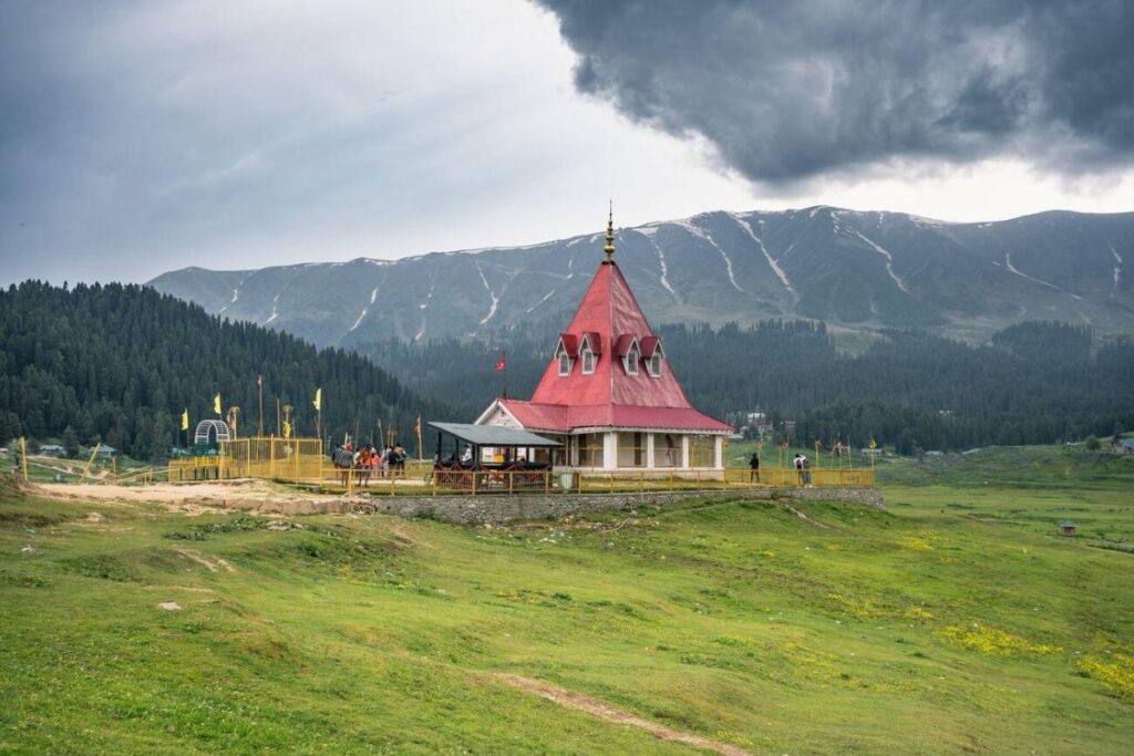 10 Best Things to Do in Gulmarg: Adventure & Sightseeing
