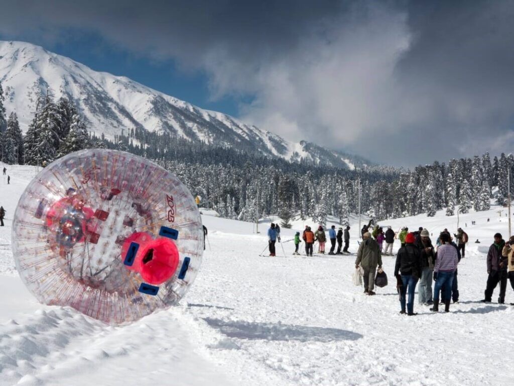 Gulmarg in April: What to Expect & Do | Ninemash Blog